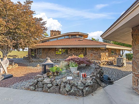 301 Plath Rd, Wapato, WA 98951 | MLS #24-1546 | Zillow