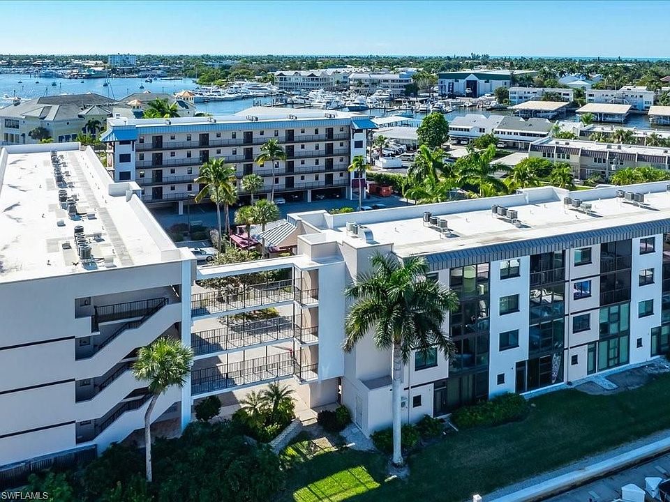 801 River Point Dr Naples FL | Zillow