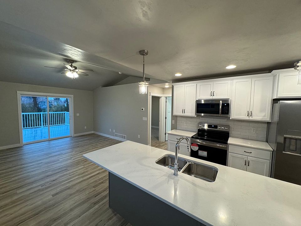 4826 N Marlo Way Appleton, WI | Zillow