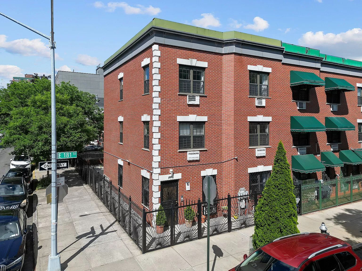 731 E 181st St, Bronx, NY 10457 | MLS #1726702 | Zillow