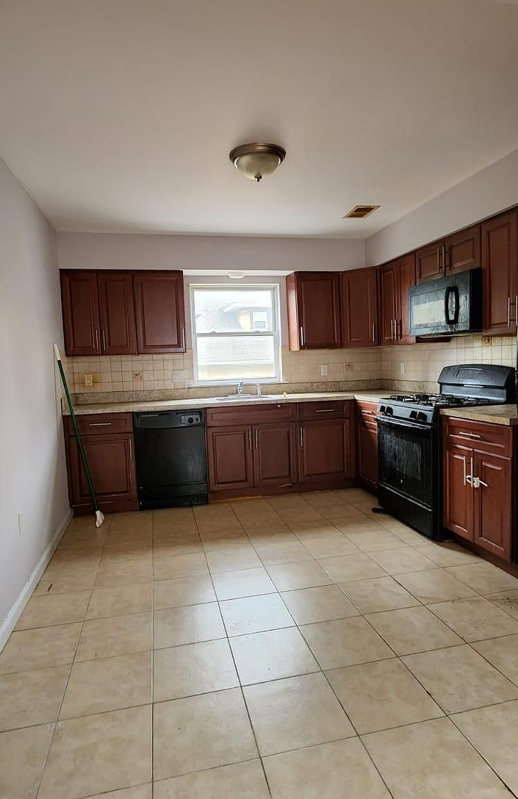 365 Johnson Ave, Newark, NJ 07112 | Zillow