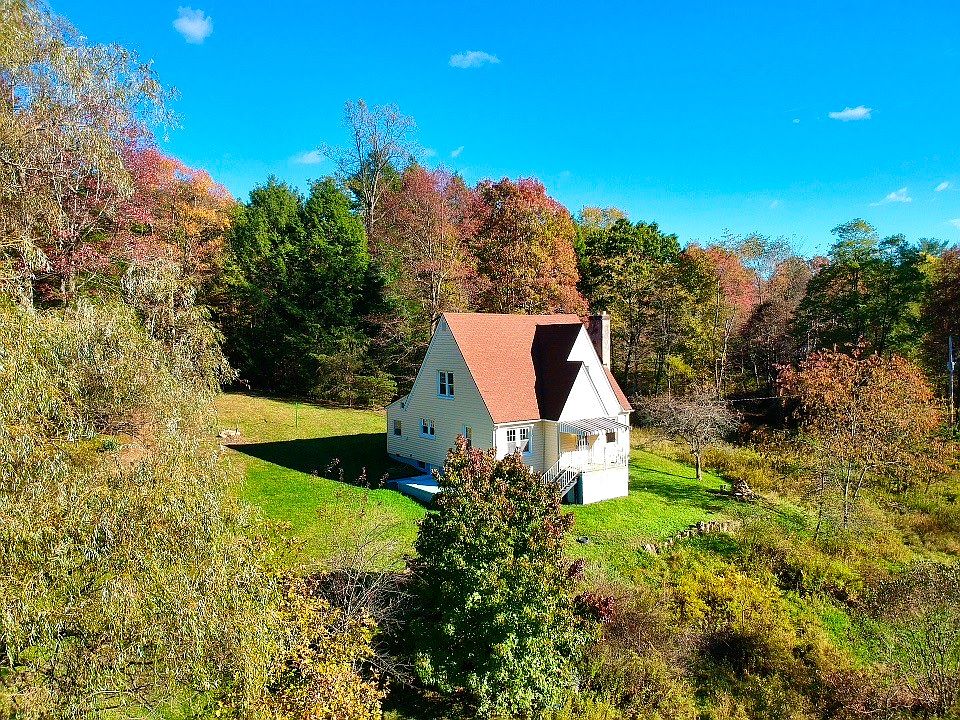 3089 Edmond Rd, Lookout, WV 25868 | Zillow