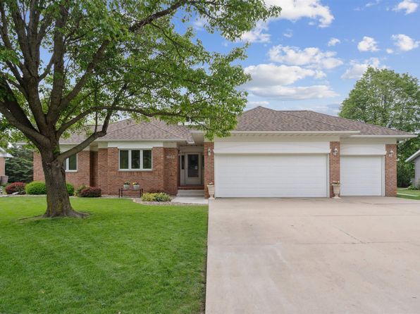 Waterloo IA Single Family Homes For Sale - 60 Homes | Zillow
