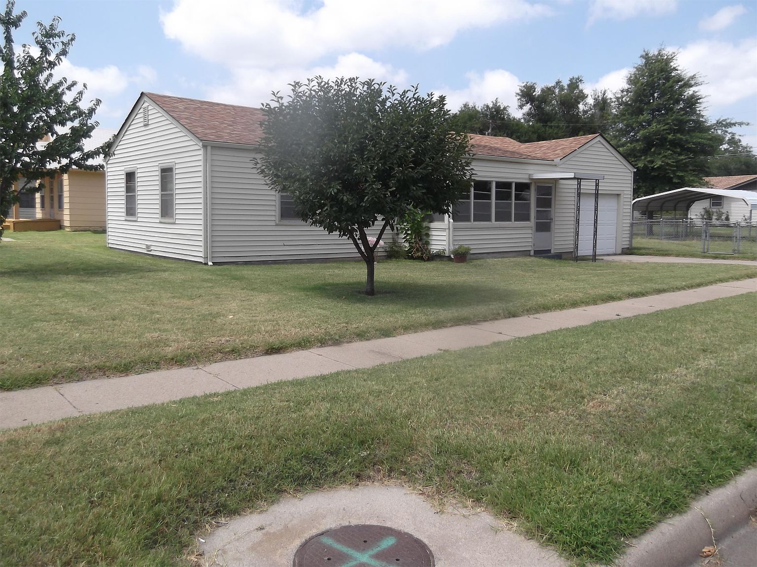 601 N Cochran St, Hutchinson, KS 67501 | Zillow