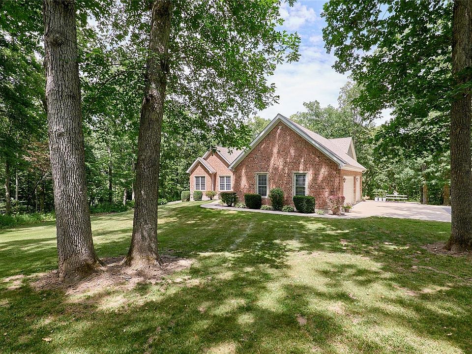 170 Clarks Pointe Dr, Hawk Point, MO 63349 | MLS #23026737 | Zillow