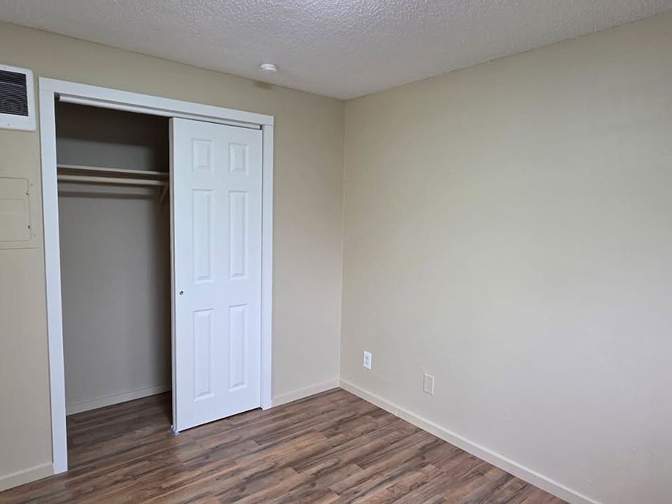John Mark Apartments - 15121 Washington Ave SW Lakewood WA | Zillow