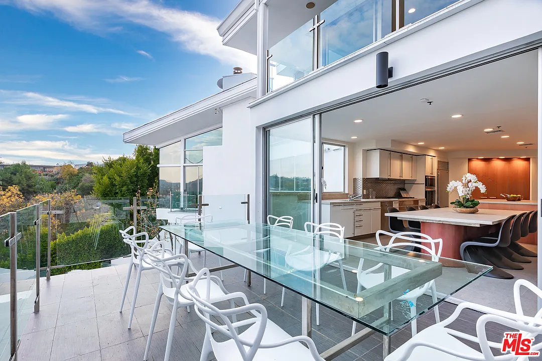 Abandoned: Inside Mary J. Blige's Former Hollywood Hills Mansion ...