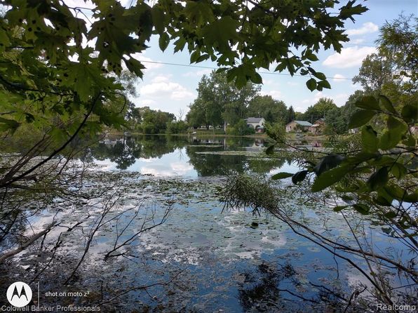 Long Lake - Reading Real Estate - 5 Homes For Sale | Zillow