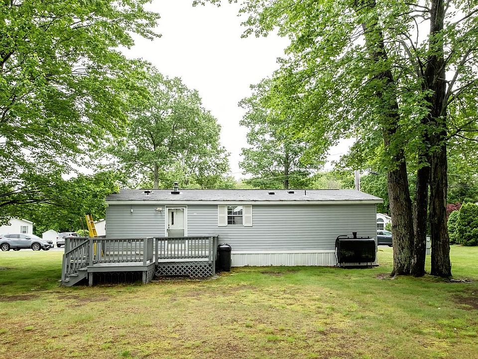 8 Holly Circle, North Hampton, NH 03862 | Zillow