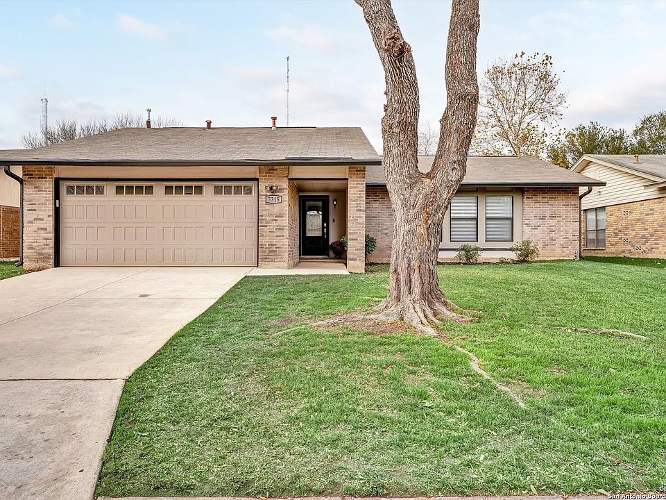 5315 Walnut Vista, San Antonio, TX 78247 | Zillow