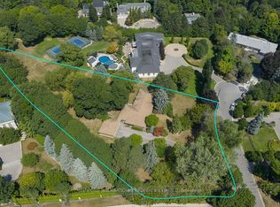 15 High Point Rd, Toronto, ON M3B 2A3 | MLS #C12431780 | Zillow