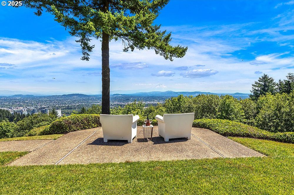 4700 SW Northwood Ave, Portland, OR 97239 | Zillow