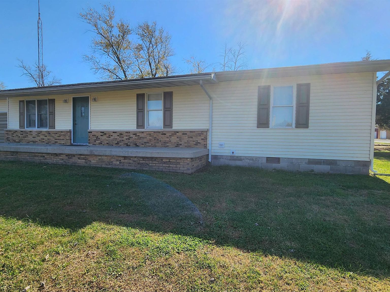 115 W North St, Enfield, IL 62835 | Zillow