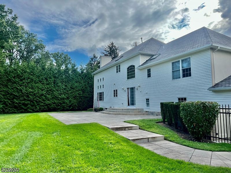 101 Thomas Dr, Clark, NJ 07066 | Zillow