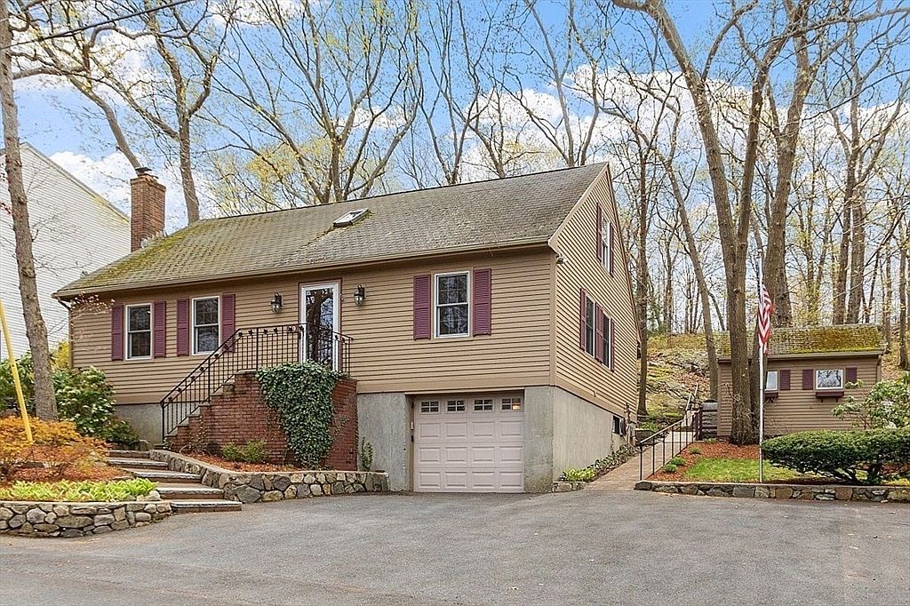 39 Dexter Rd, Melrose, MA 02176 | Zillow