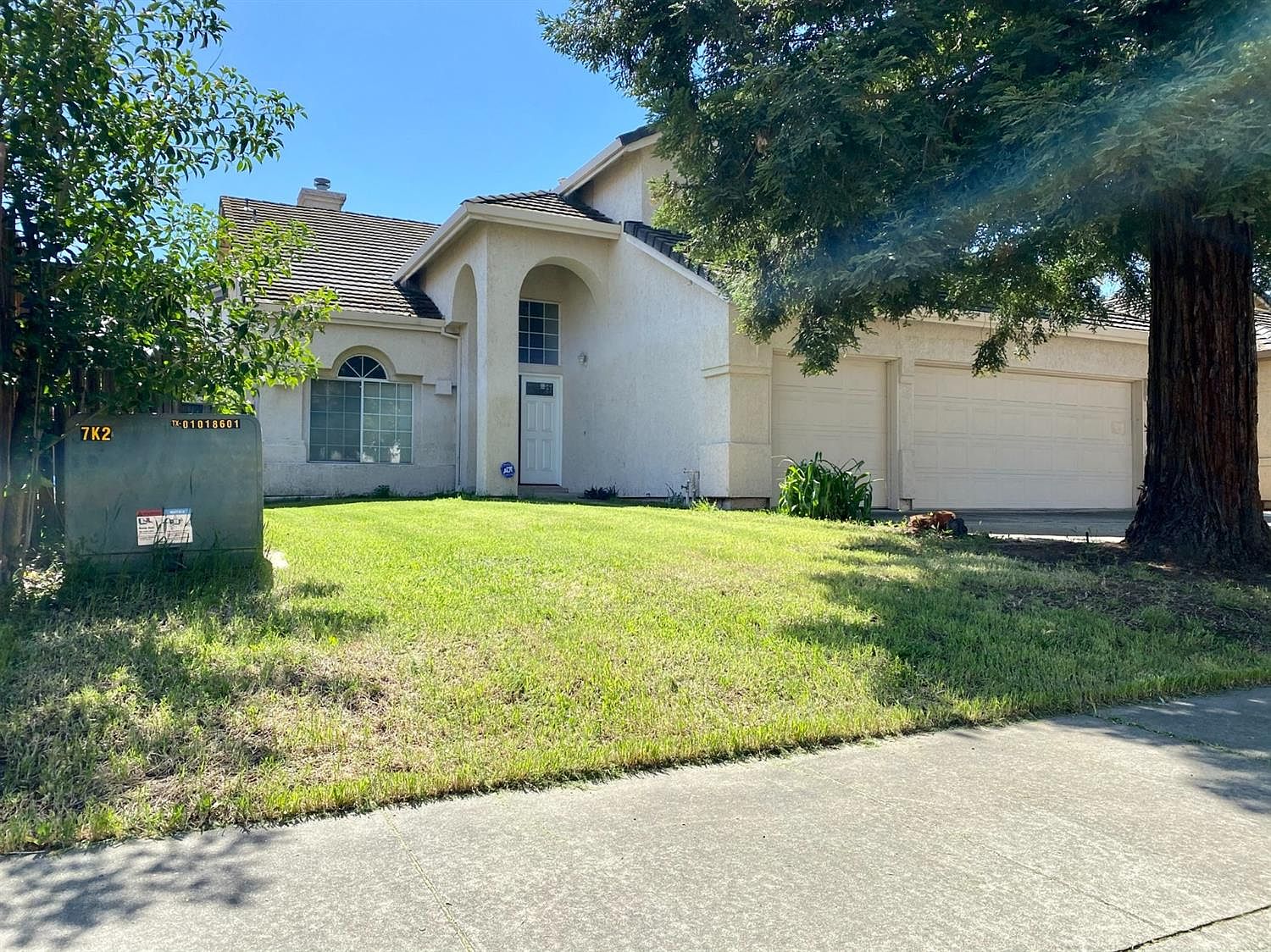 6906 Cedar Bluff Way, Sacramento, CA 95823 | Zillow