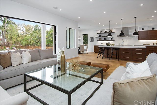 14943 Sutton St, Sherman Oaks, CA 91403 | Zillow
