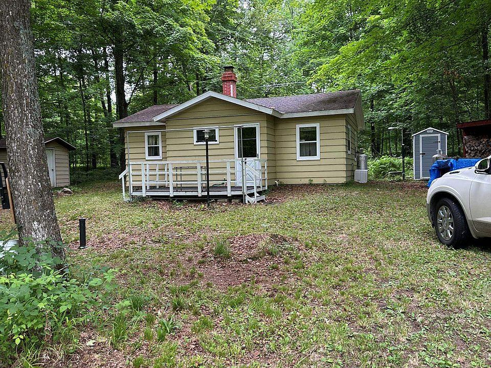 W13621 County Road D, Bowler, WI 54416 | Zillow