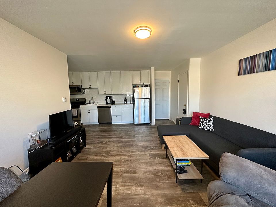 2194 S 84th St - 2194 S 84th St Milwaukee WI | Zillow