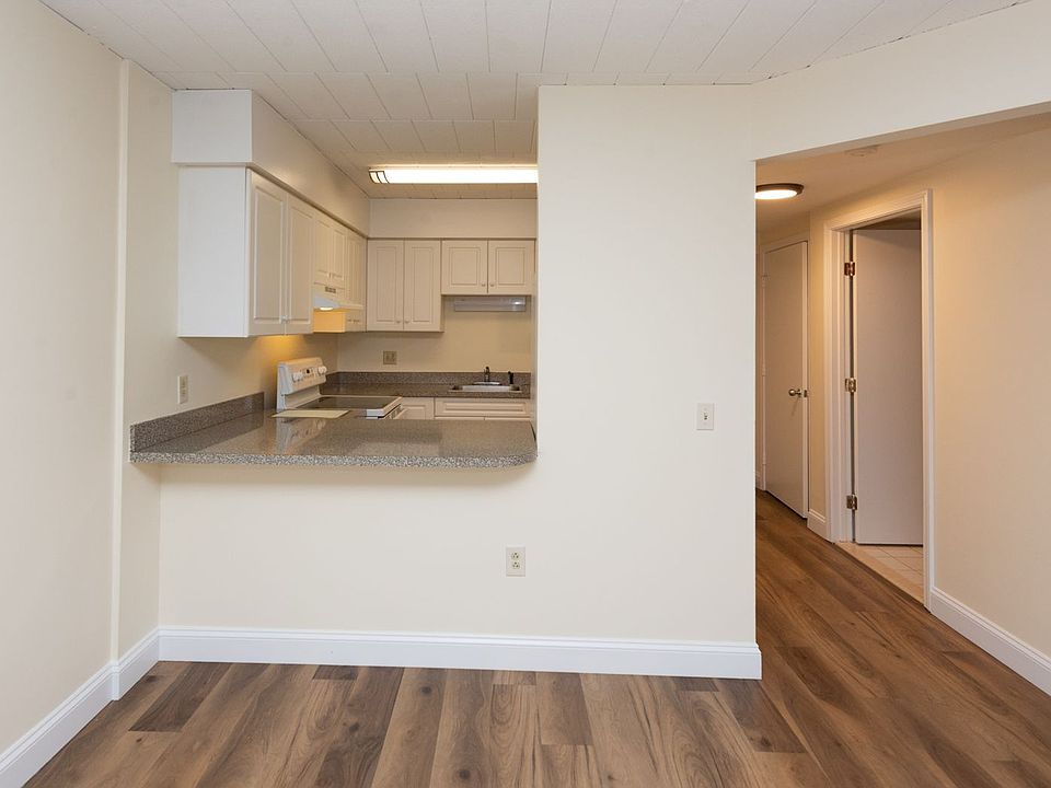 Whitney Towers - 2405 Whitney Ave Hamden CT | Zillow