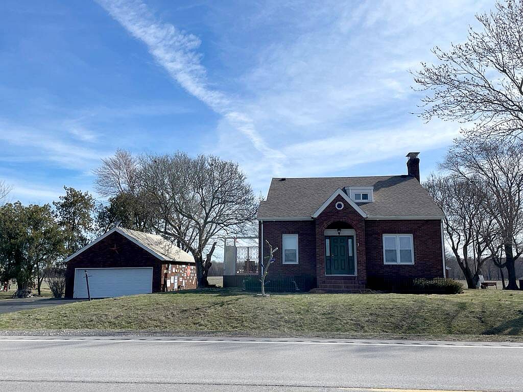 1202 Us Highway 45, Geff, IL 62842 | MLS #11253063 | Zillow
