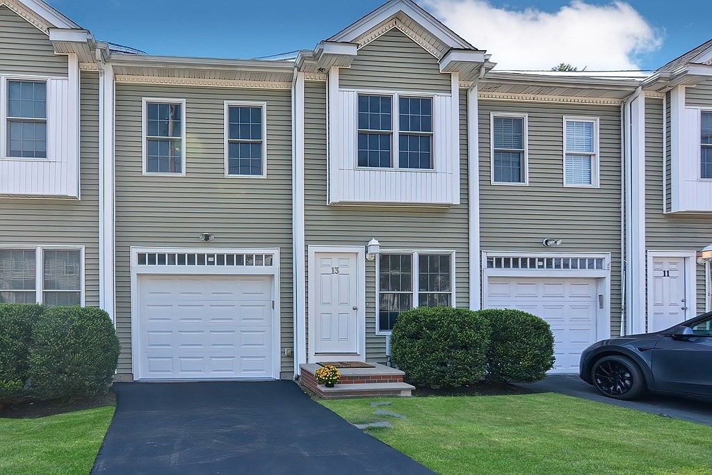 13 Maple Ave #13, Upton, MA 01568 | Zillow