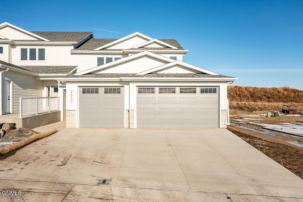 2002 Prairie Hawk Dr, Bismarck, ND 58503 | MLS #4021558 | Zillow