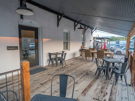 123 Main St, Lander, WY 82520 | Zillow