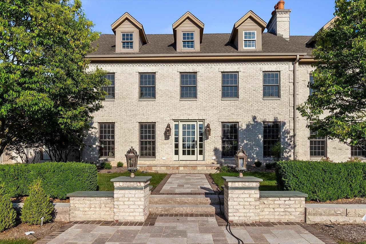 10060 North Range Line ROAD, Mequon, WI 53092 | MLS #1888442 | Zillow