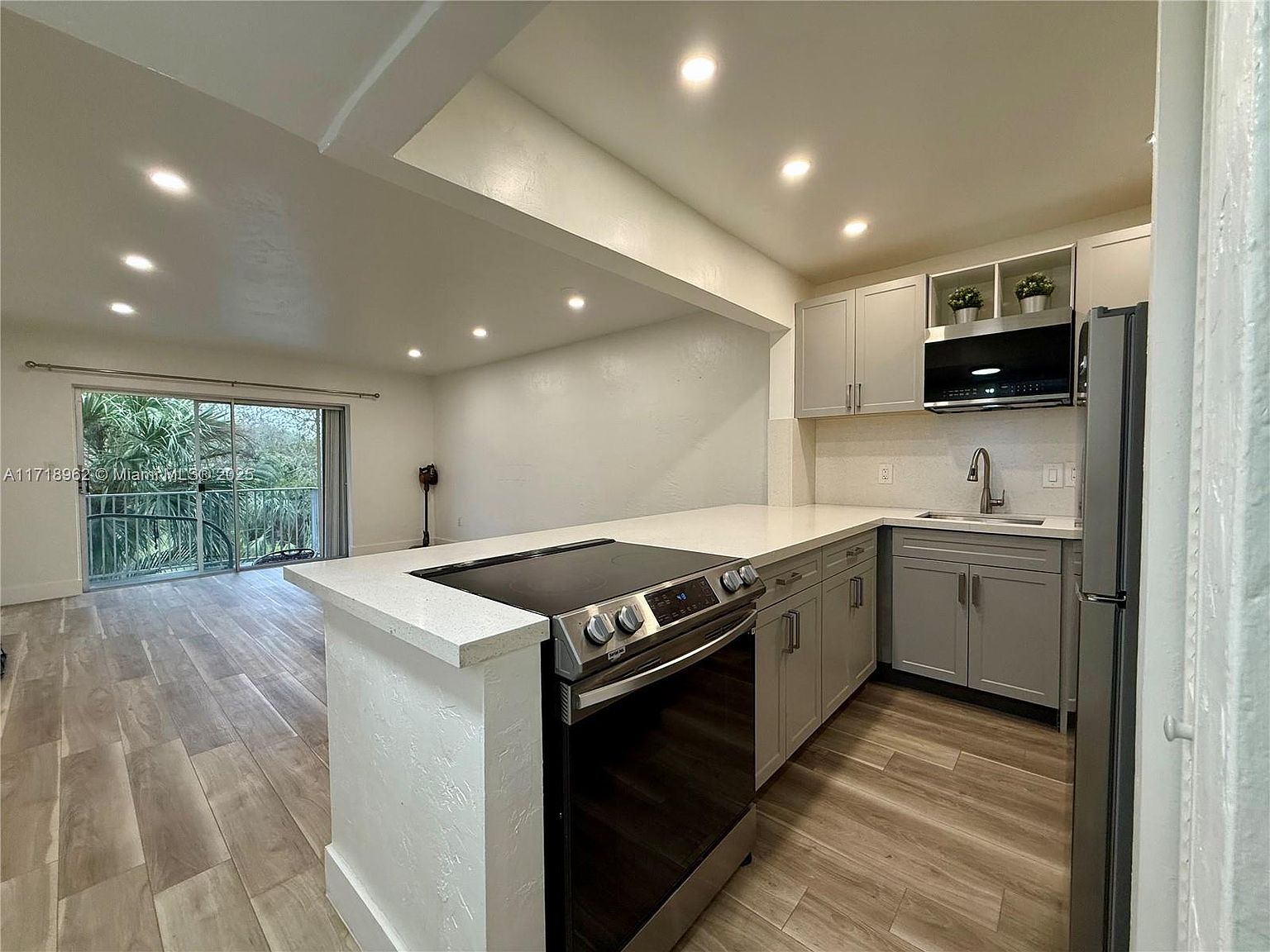 7403 SW 82nd St APT 309N, Miami, FL 33143 | Zillow