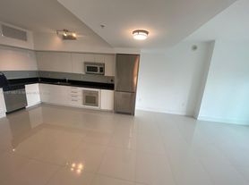 92 SW 3rd St Miami FL | Zillow