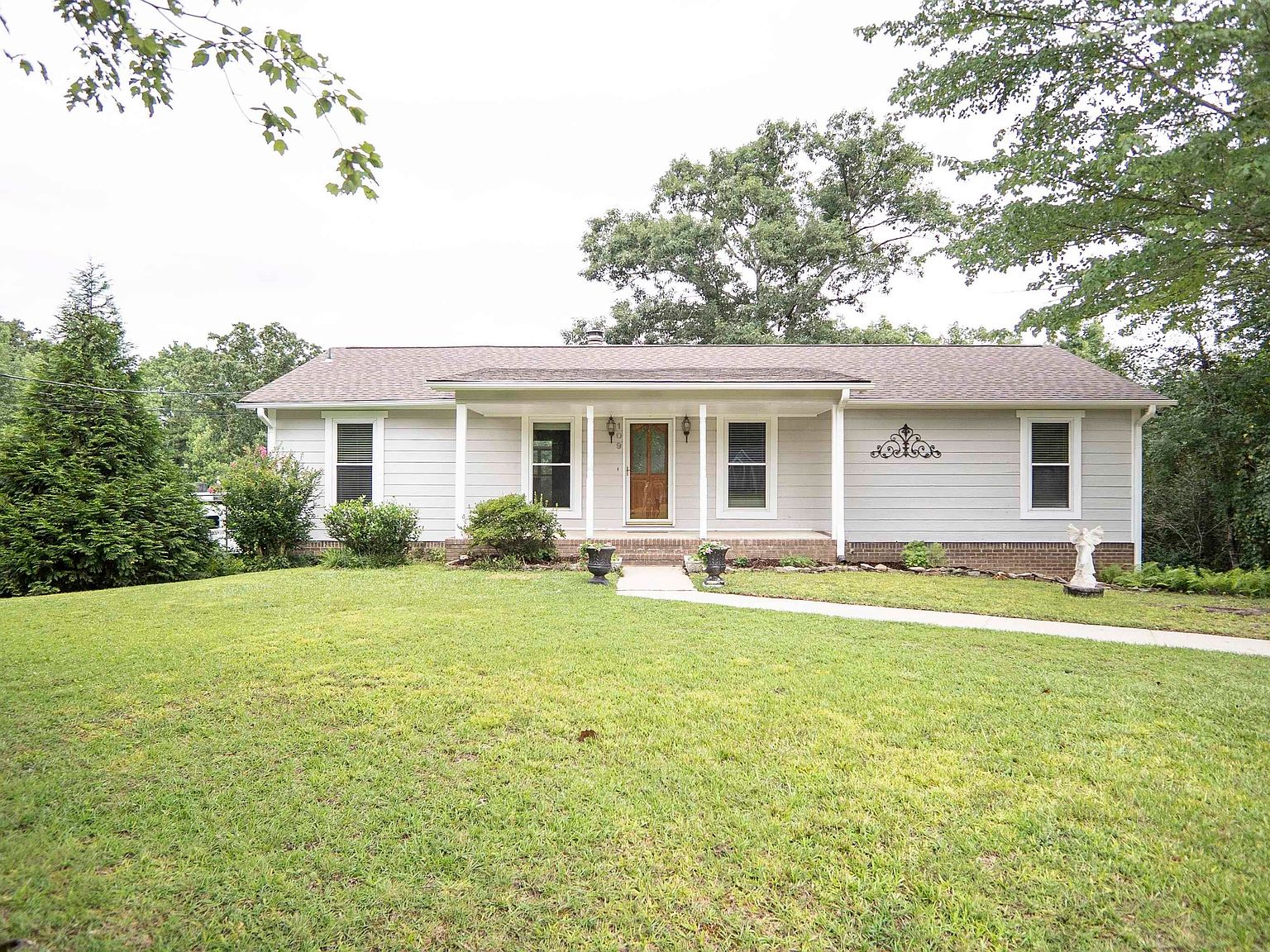 109 Georgia Manor Ln, Trussville, AL 35173 | MLS #1361146 | Zillow