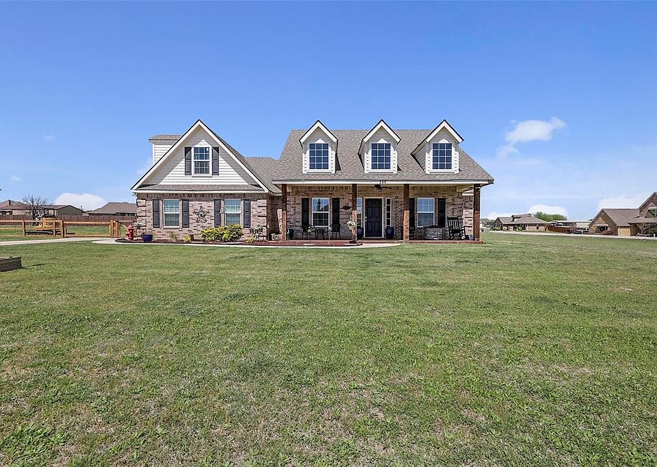 135 Highland Hills Blvd, Decatur, TX 76234 | MLS #20174664 | Zillow