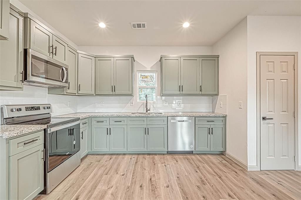 24113 County Road 332, Sweeny, TX 77480 | MLS #55428456 | Zillow