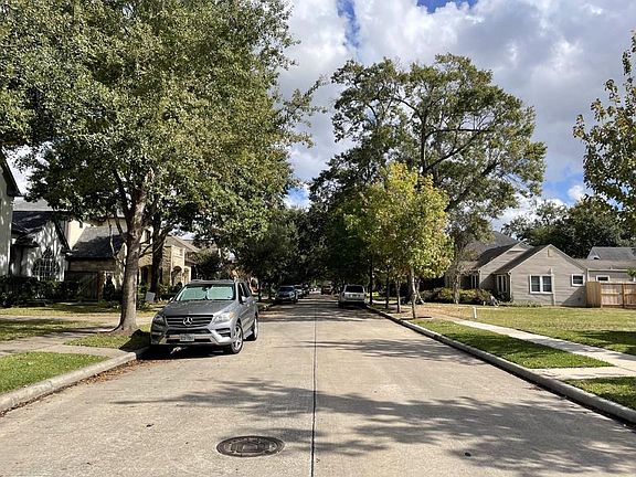 6462 Community Dr, Houston, TX 77005 | Zillow