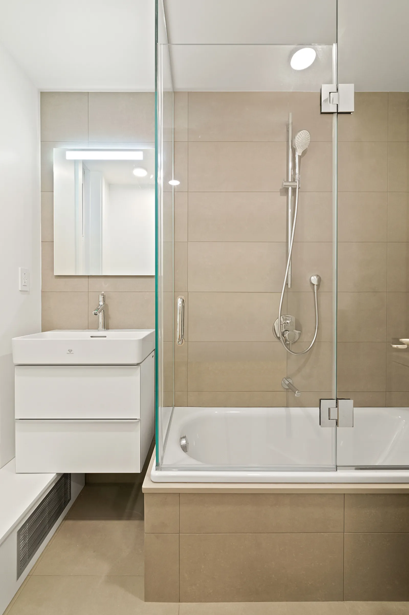 301 East 21st Street #2K in Gramercy Park, Manhattan | StreetEasy