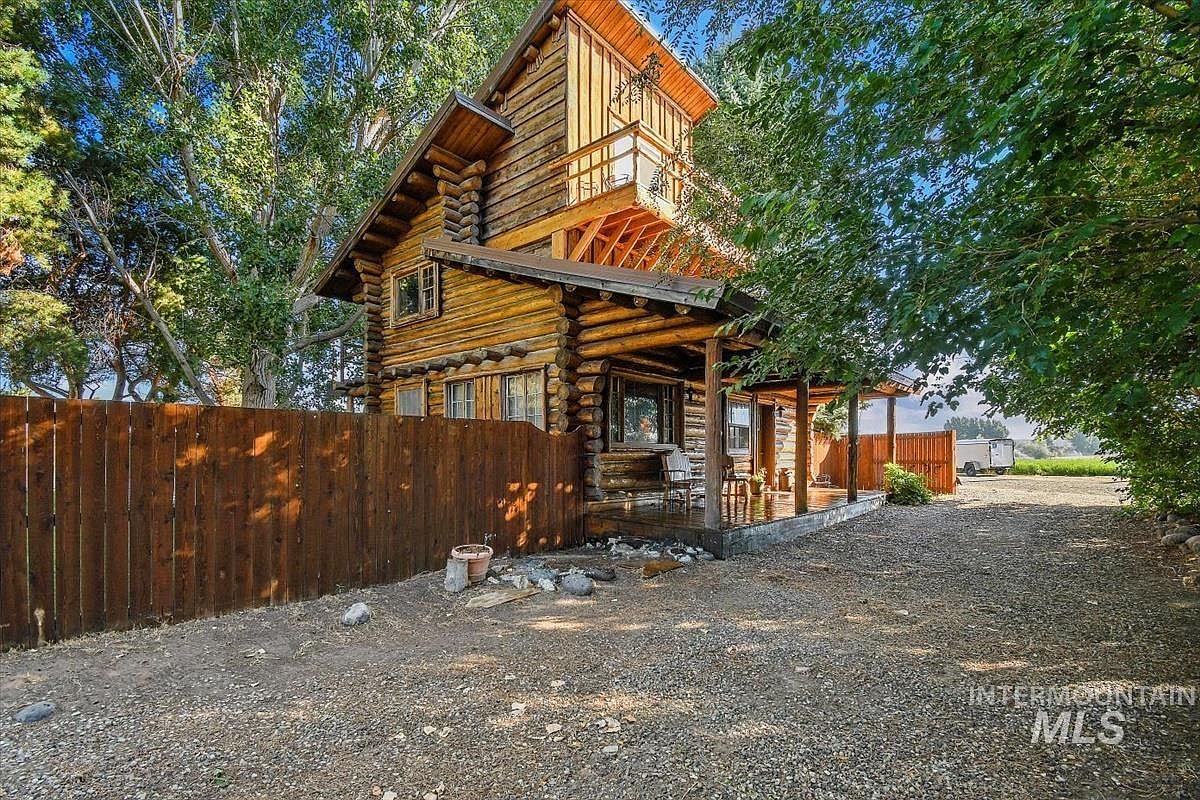 1018 E 2700 S, Hagerman, ID 83332 | MLS #98888106 | Zillow