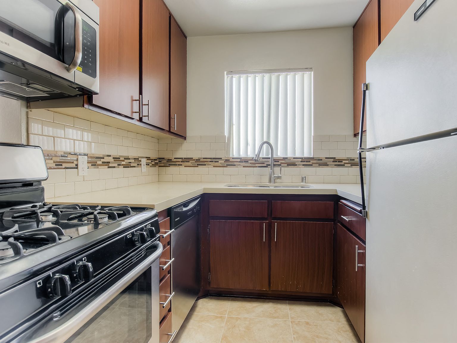 7250 Hillside Ave #103, Los Angeles, CA 90046 | Zillow