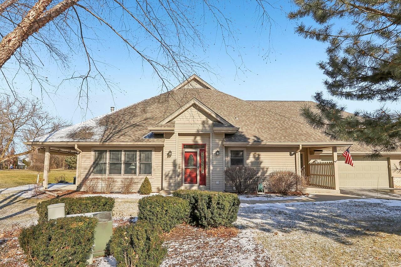 508 Sutherland CIRCLE, Oconomowoc, WI 53066 | Zillow