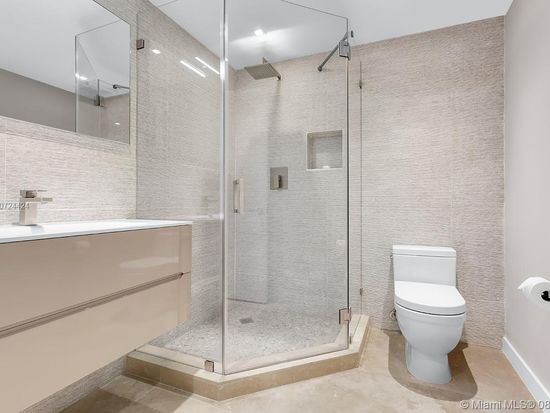 20201 E Country Club Dr APT 309, Aventura, FL 33180 | MLS #A10724424 | Zillow