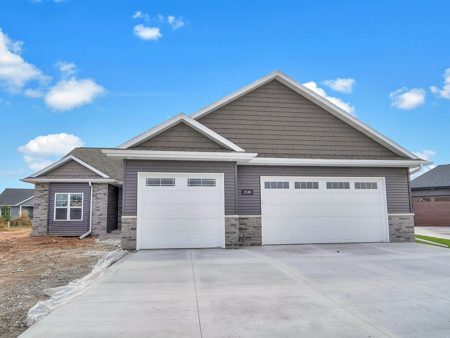 2146 Caroline Ct, Neenah, WI 54956 | Zillow