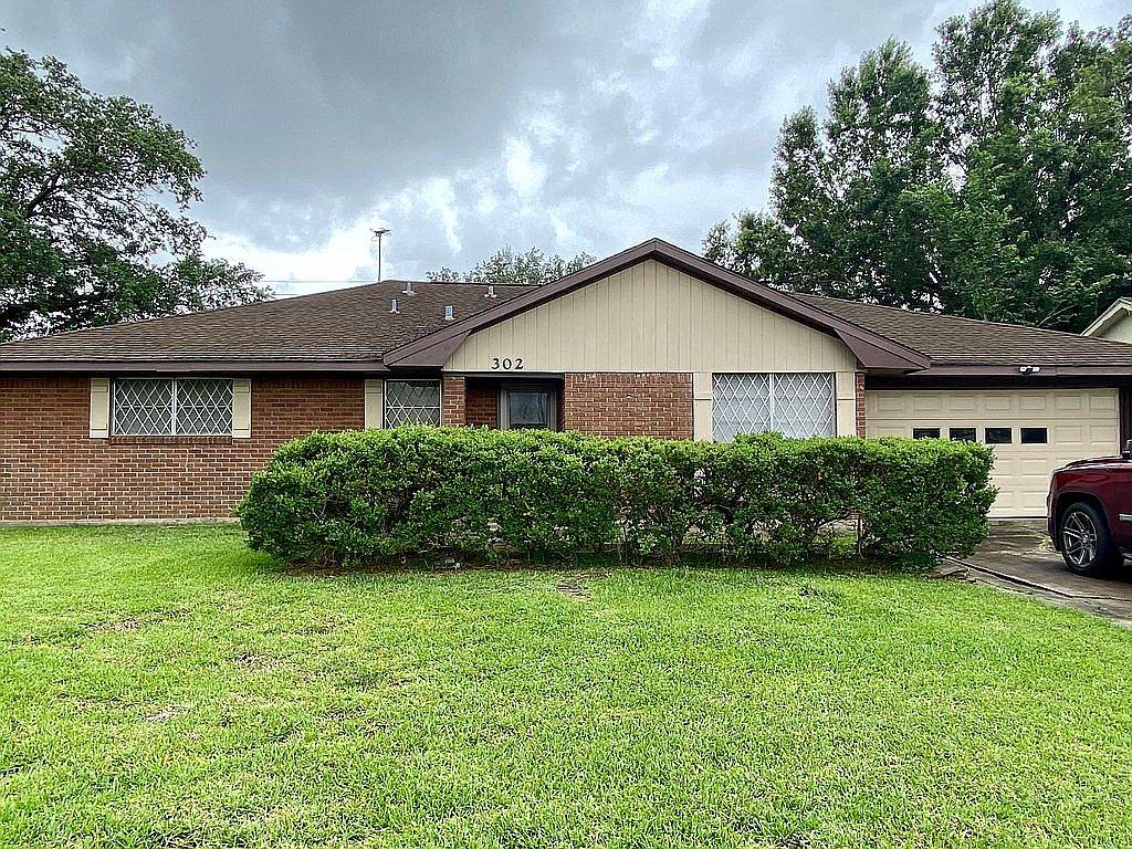 302 E Edgebrook Dr, Houston, TX 77034 | Zillow