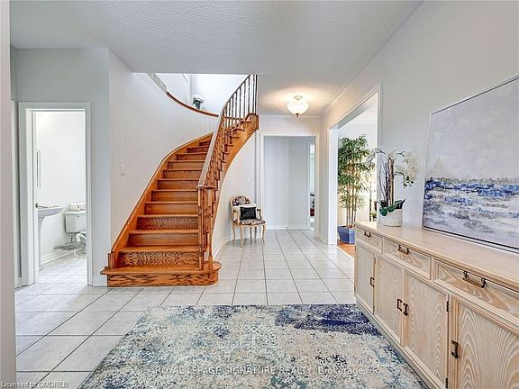 16 Forest Ridge Cres, Halton Hills, ON L0P 1H0 | MLS #40585568 | Zillow