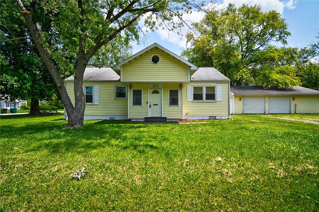 1870 N Dennis Ave, Decatur, IL 62526 | Zillow
