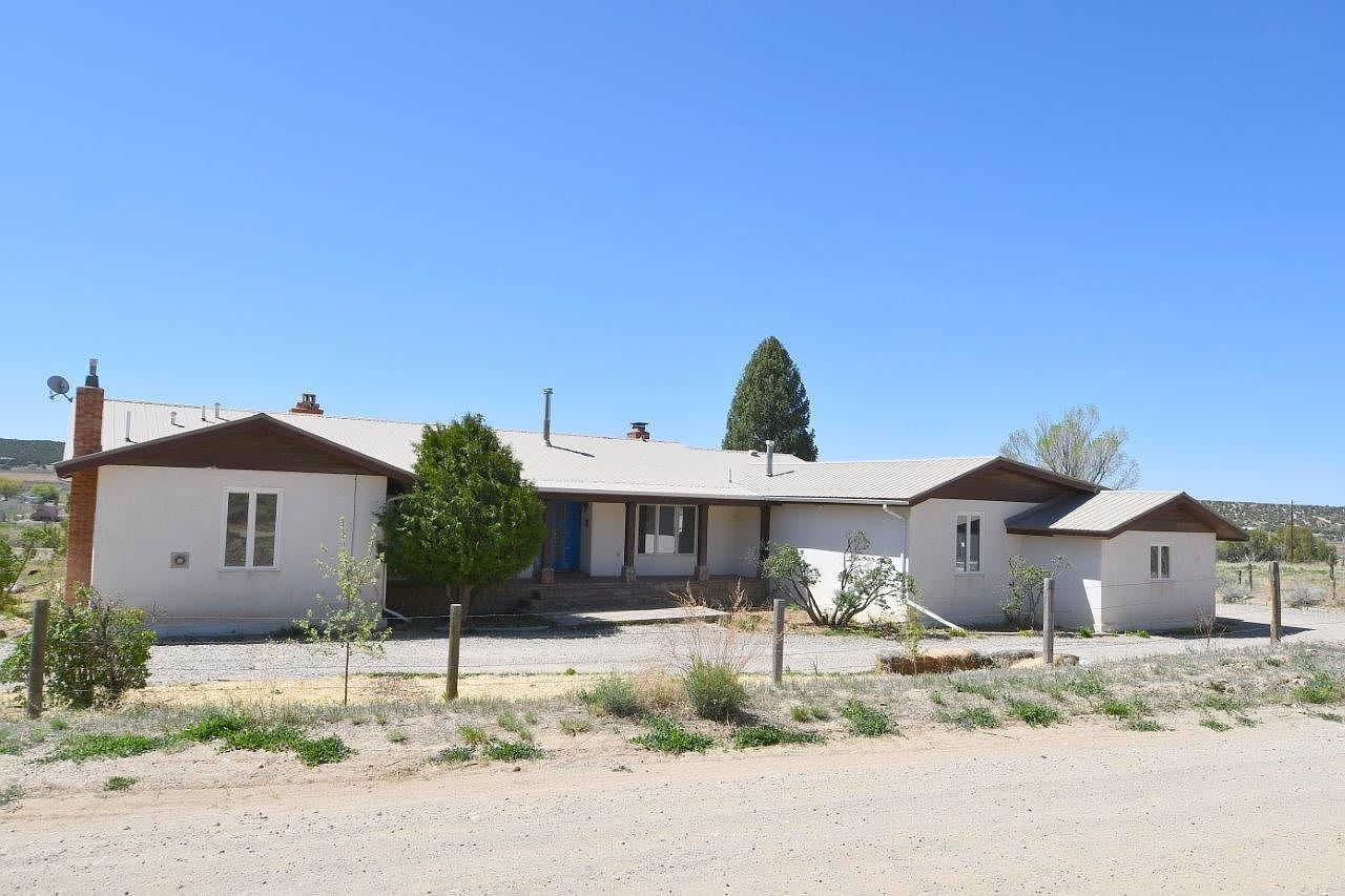 76 Old State Road 3, Arroyo Hondo, NM 87513 | Zillow
