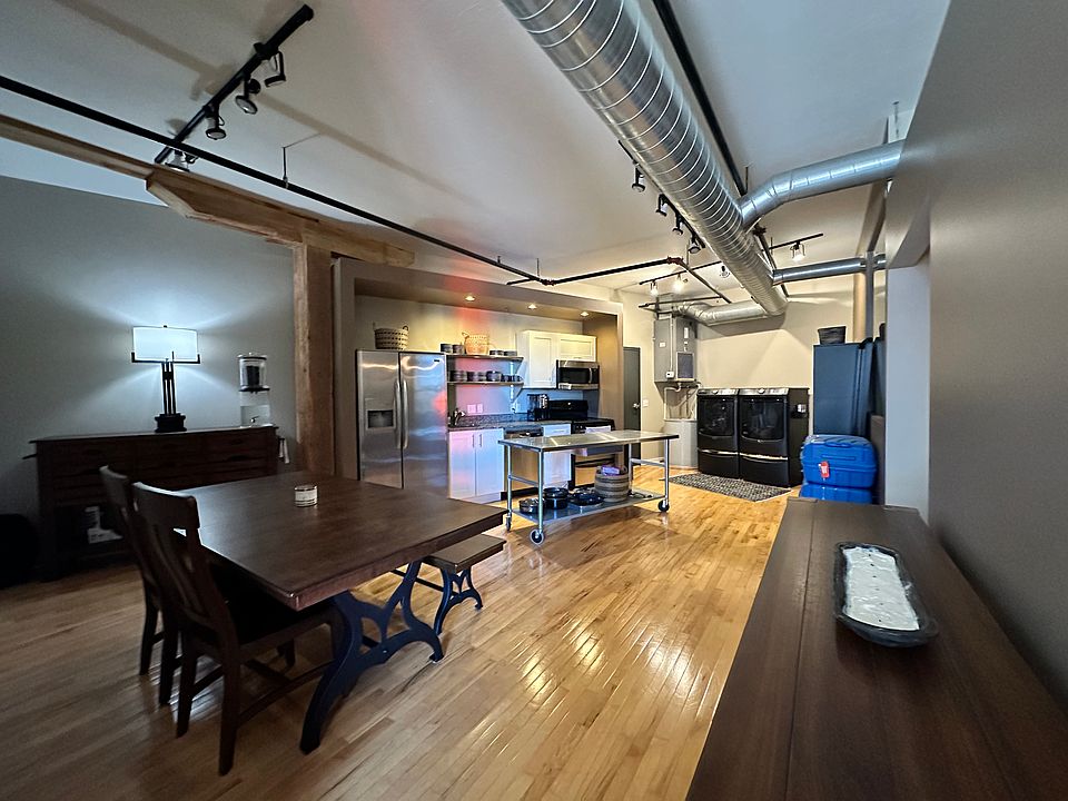 146 S River Ave Holland MI | Zillow