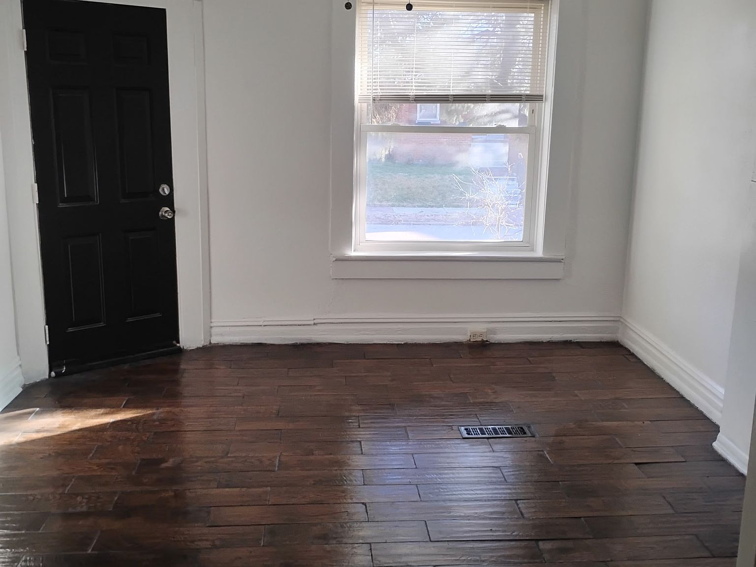 3419 Juniata St #1, Saint Louis, MO 63118 | Zillow