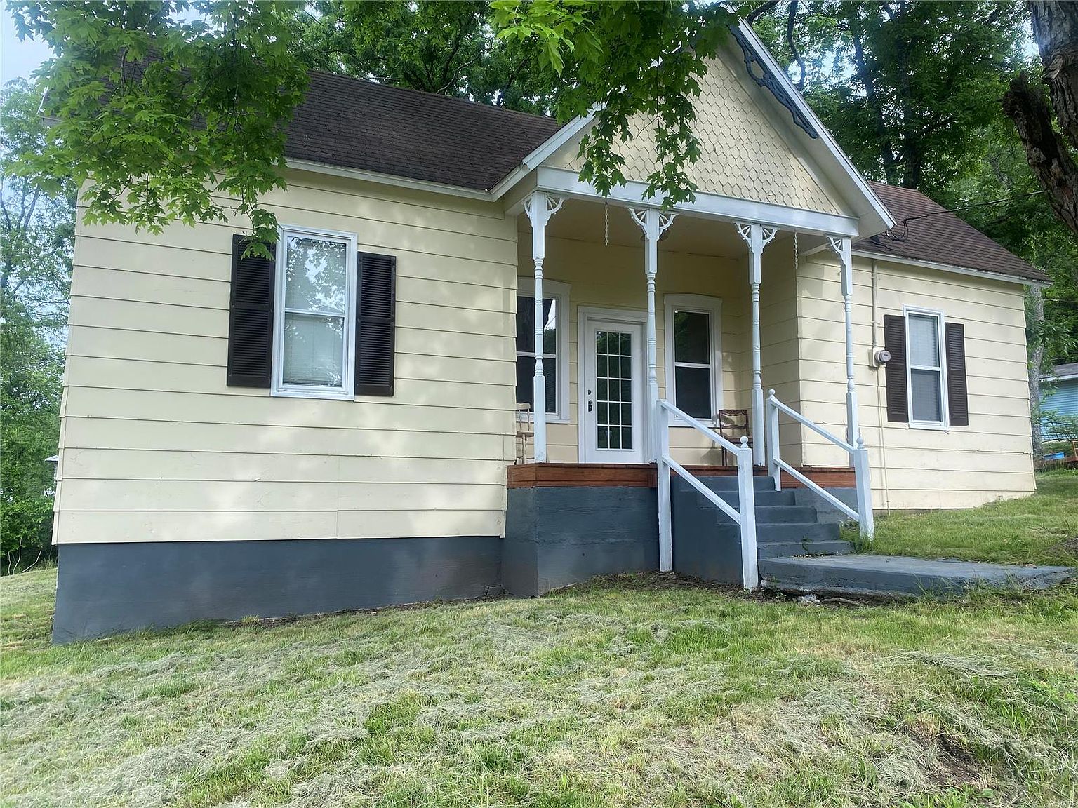 350 S 5th St, Ellington, MO 63638 | MLS #23065702 | Zillow