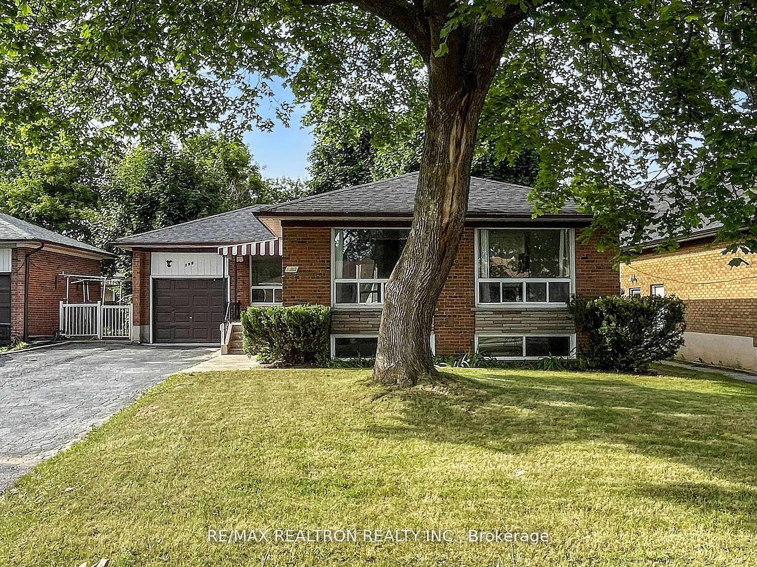 190 Combe Ave, Toronto, ON M3H 4K5 | MLS #C8244564 | Zillow