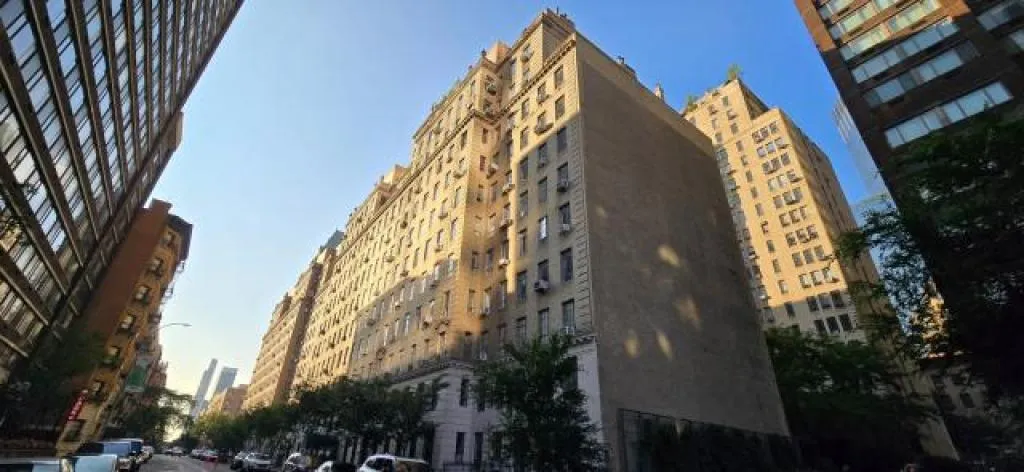 333 West 56th Street #2M in Hell's Kitchen, Manhattan | StreetEasy